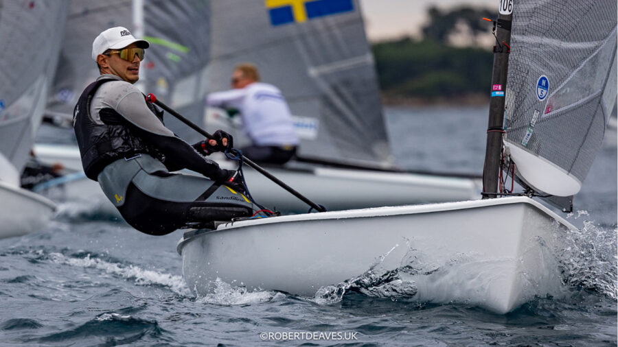 Finn dingi EB 2024 - Kaiser Kristóf bronzérmes, Pallay Tibor 8. lett ...